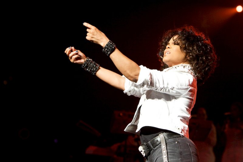 Whitney Houston And Michael Jackson Daughters Bond - Noise11.com