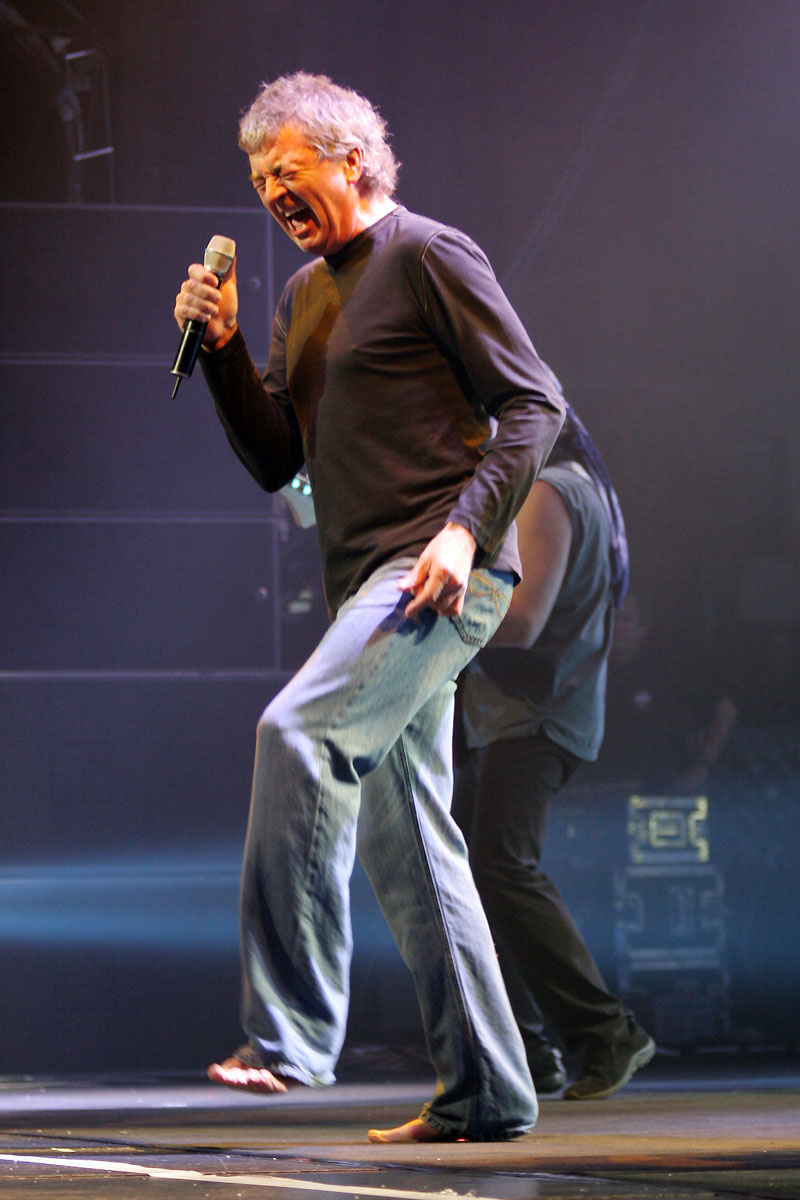 Legendary Deep Purple Voice Turns 80: Ian Gillan's Journey Through ...