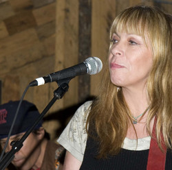 Rickie Lee Jones Reunites With Russ Titelman For ‘Pieces of Treasure ...
