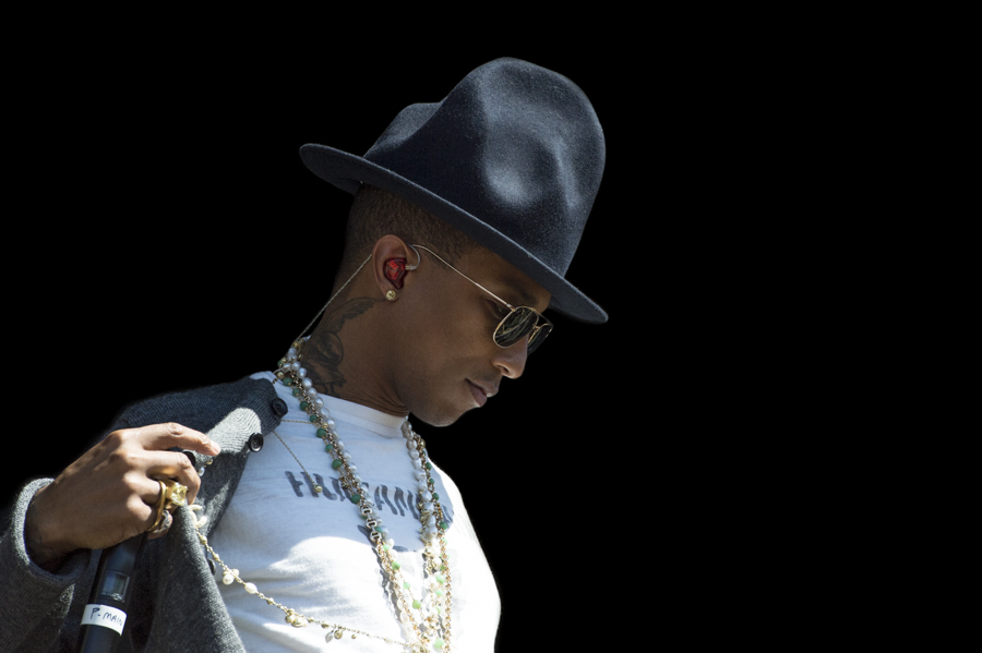 Pharrell Williams Happy Becomes Longest Running No 1 Artist Of The ...