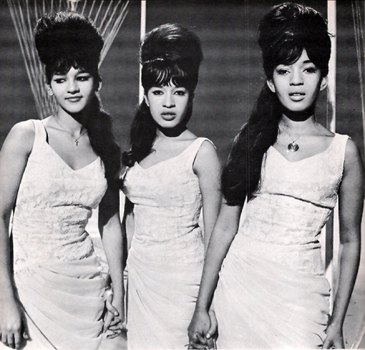 Ronnie Spector Reunites The Ronettes - Noise11.com