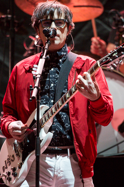 Weezer Announce Gold Album And Release New Single ‘We Might As Well Be ...
