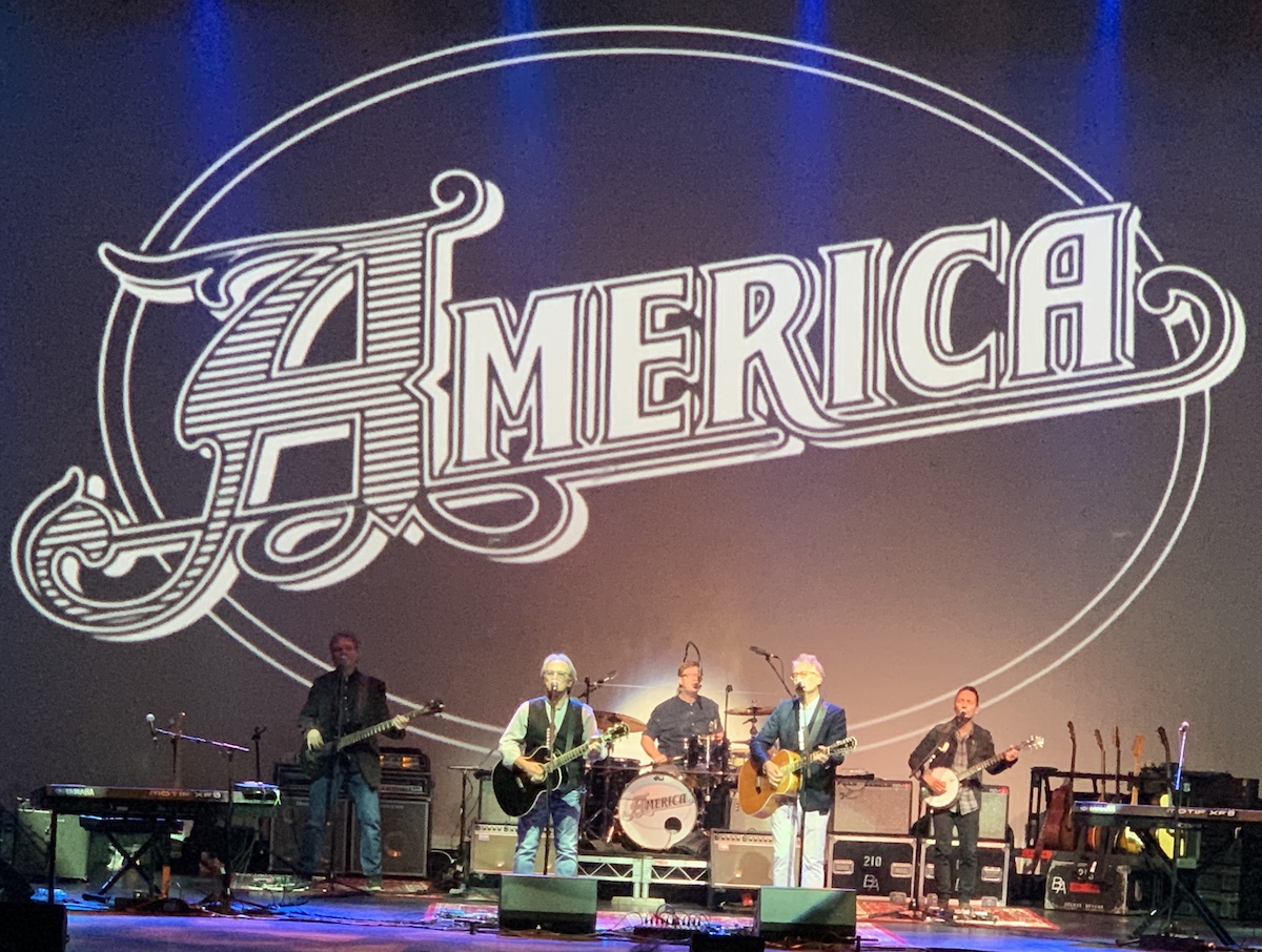 America Put Up A Powerful Performance For 50th Anniversary Tour ...