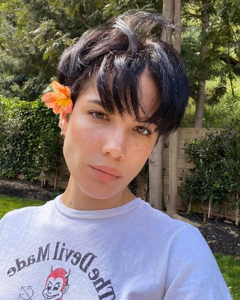 Halsey Gives Birth To First Child - Noise11.com