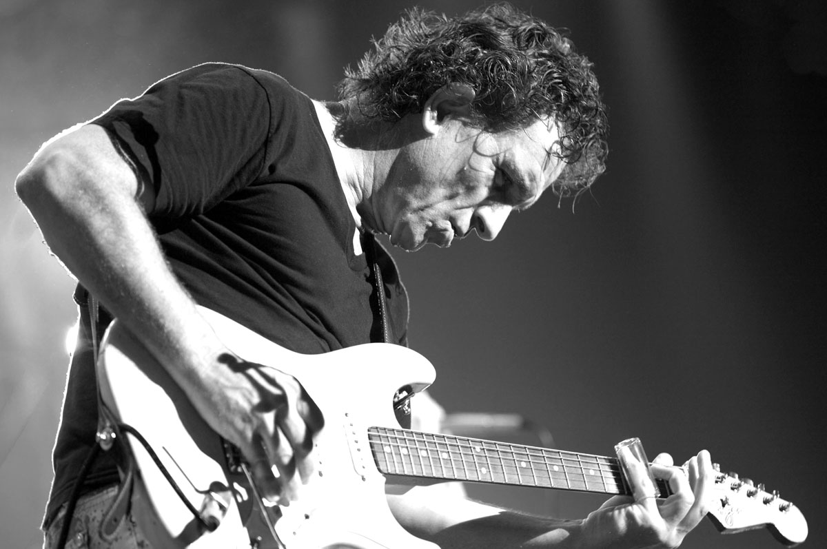 Ian Moss Premieres Rivers Run Dry Live With Solo Hits and Chisel Favs ...