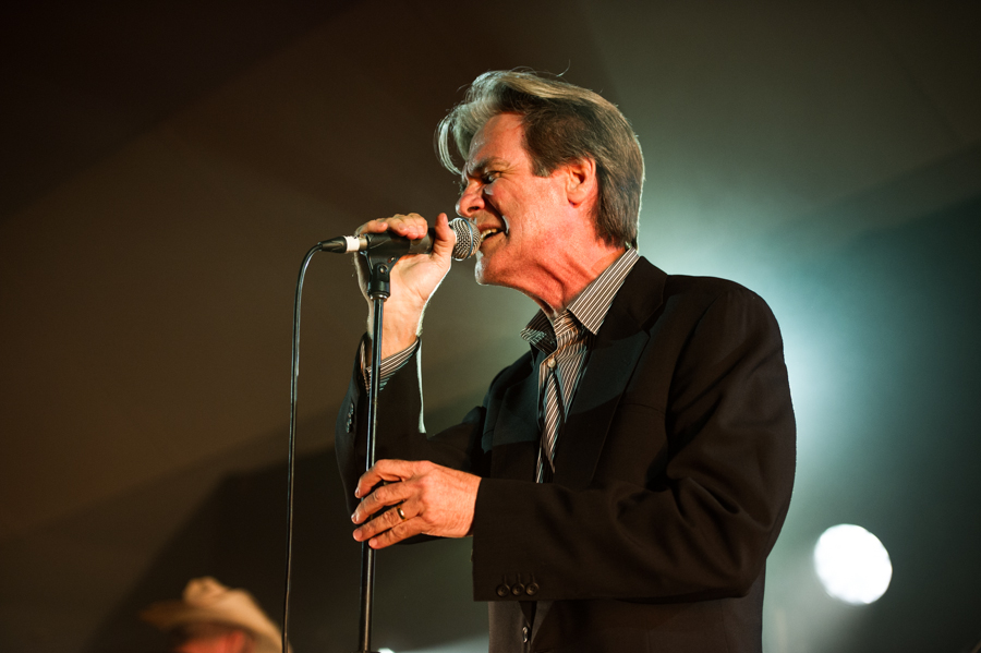 Don Walker Christens New Album ‘Lightning in a Clear Blue Sky ...