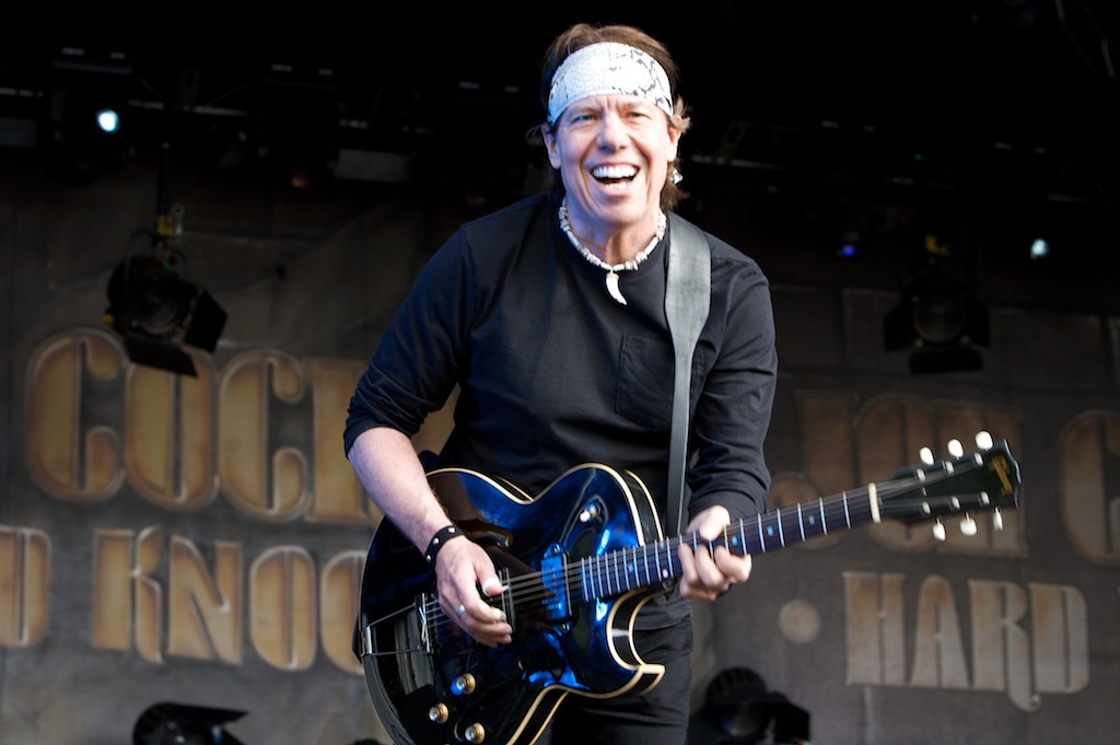 George Thorogood Plays First Aussie Show Ahead of Red Hot Summer This ...