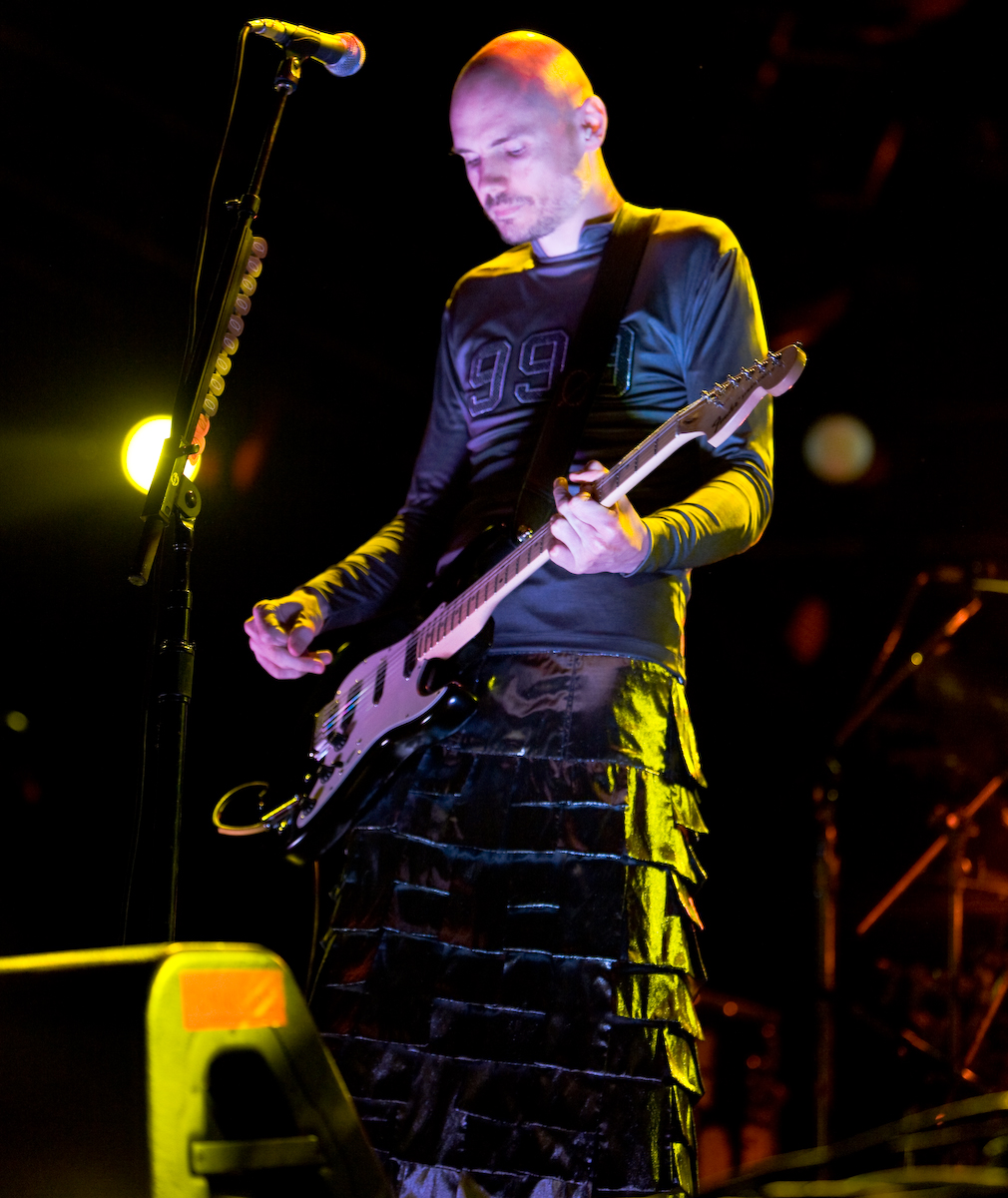 Billy Corgan’s Kids In Awe He Knows SpongeBob - Noise11.com