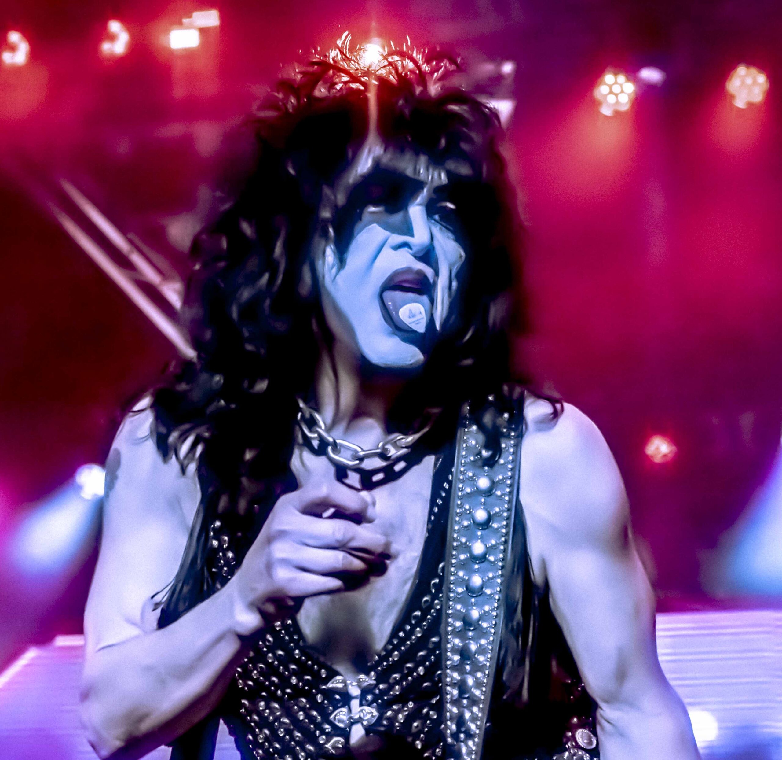 Paul Stanley Teases Massive Kiss Avatar Show 7063