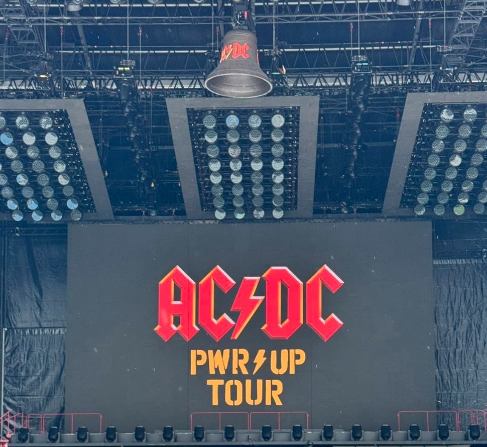 AC/DC Production Crew Reveal Massive Power Up Tour Build — Noise11 Q&A ...